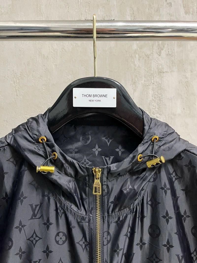 Bargain Louis Vuitton Outwear