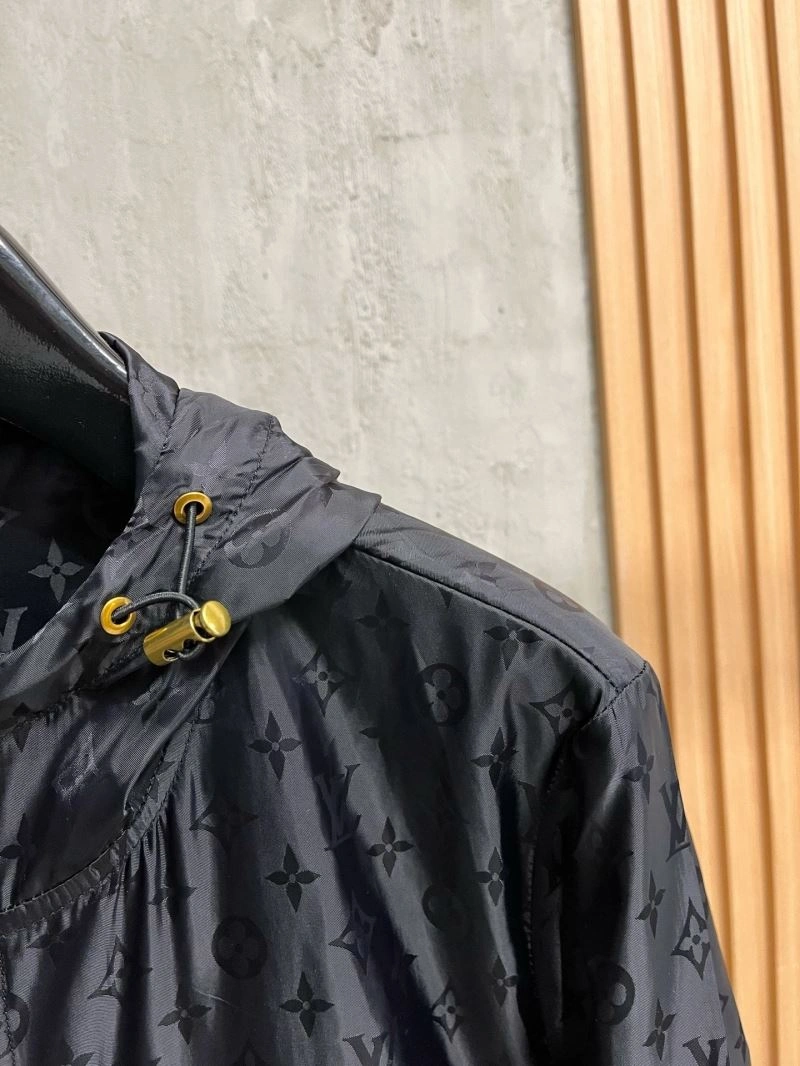 Bargain Louis Vuitton Outwear