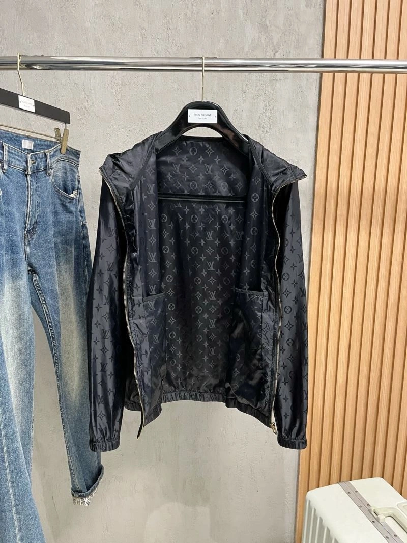 Bargain Louis Vuitton Outwear
