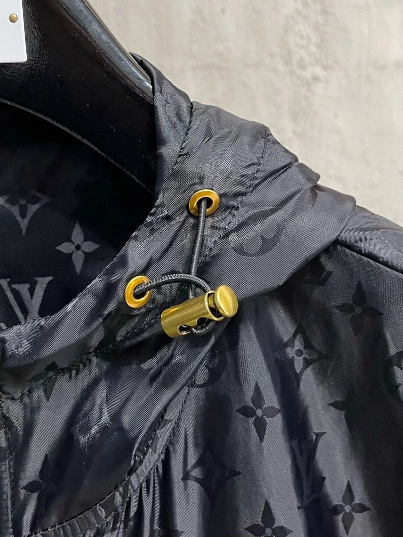 Bargain Louis Vuitton Outwear