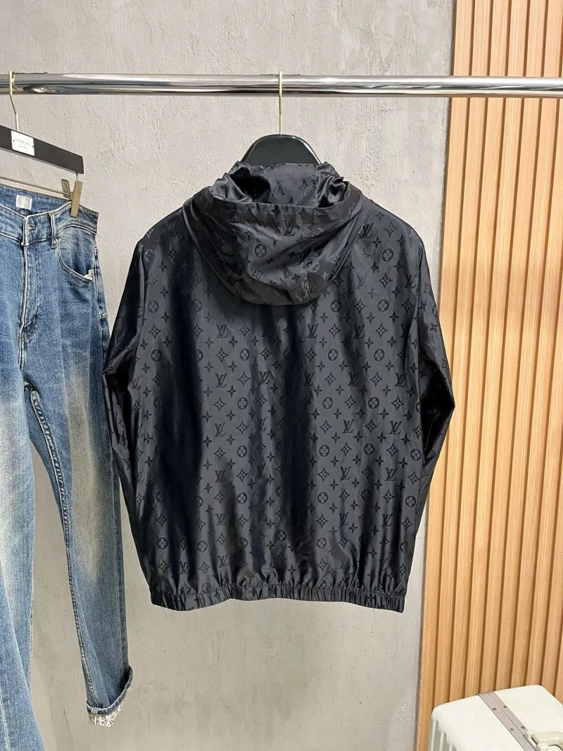 Bargain Louis Vuitton Outwear