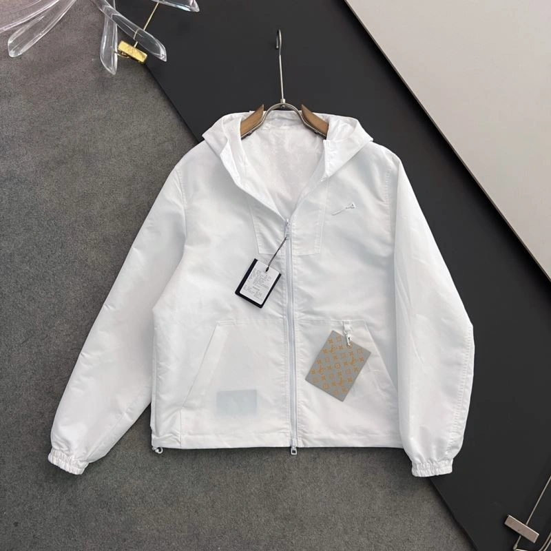Bargain Louis Vuitton Outwear