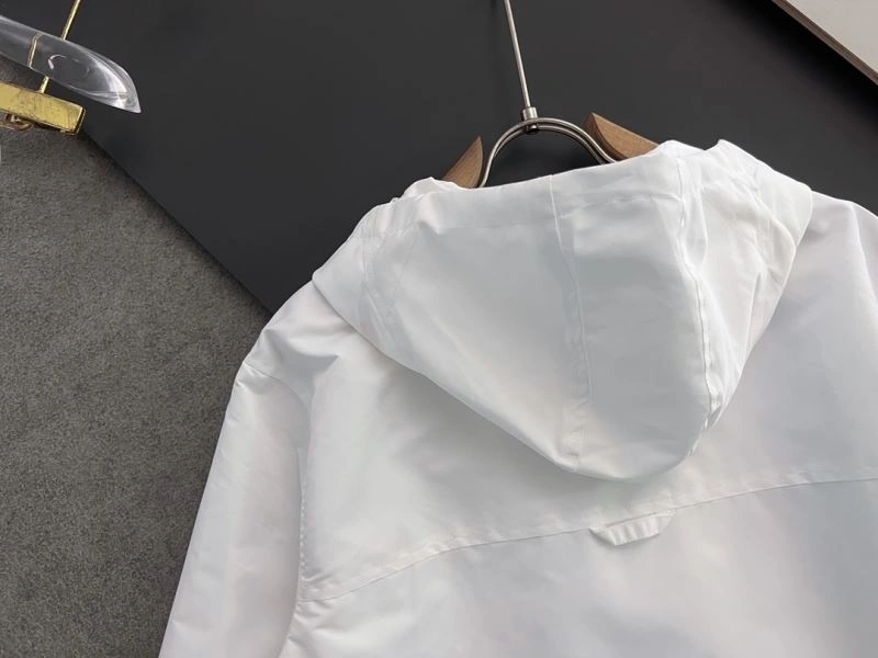 Bargain Louis Vuitton Outwear