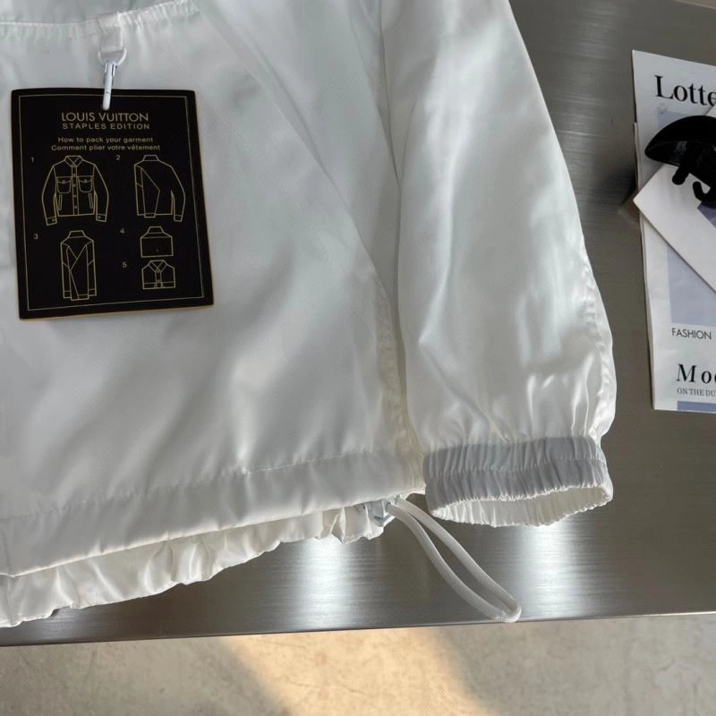 Top match Louis Vuitton Outwear