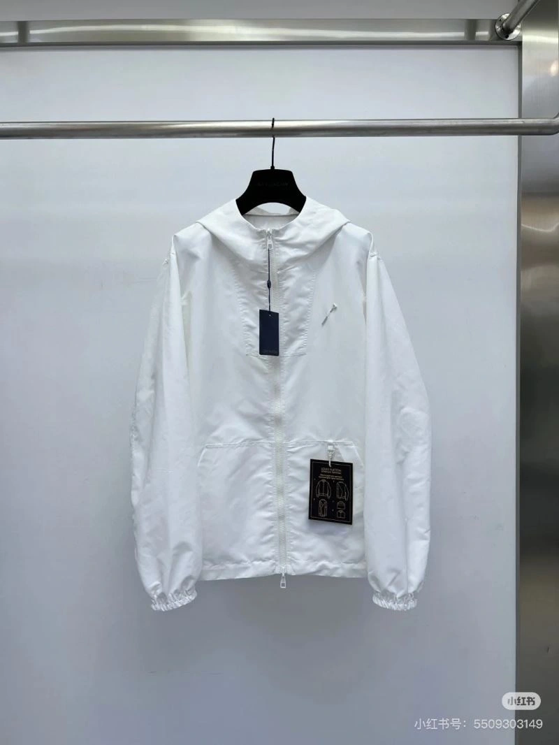 Top mirror Louis Vuitton Outwear