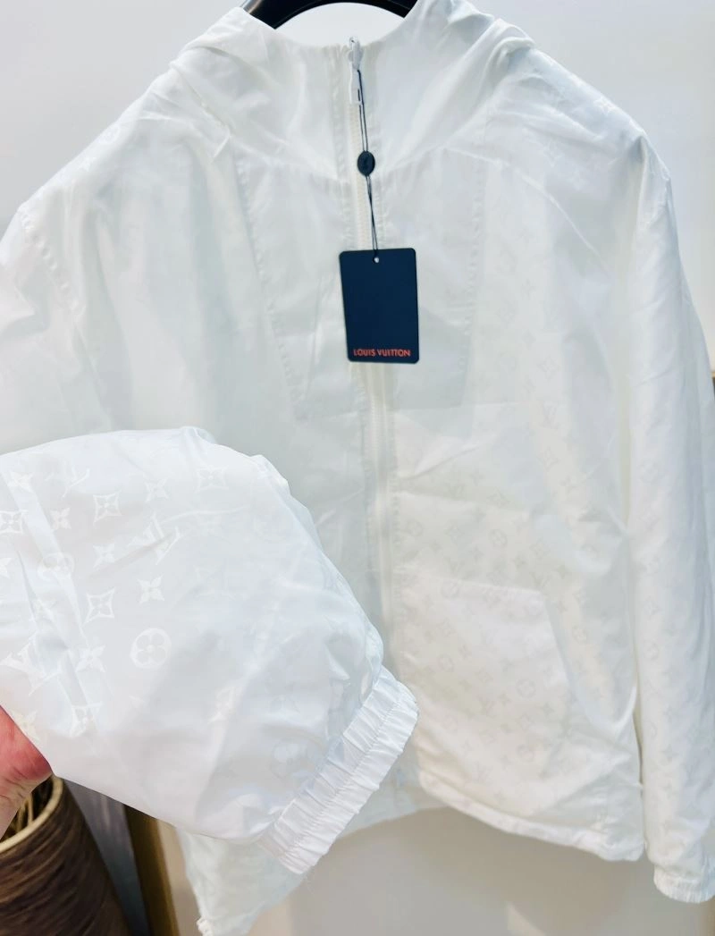 Real Louis Vuitton Outwear
