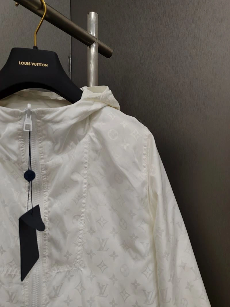 Real Louis Vuitton Outwear