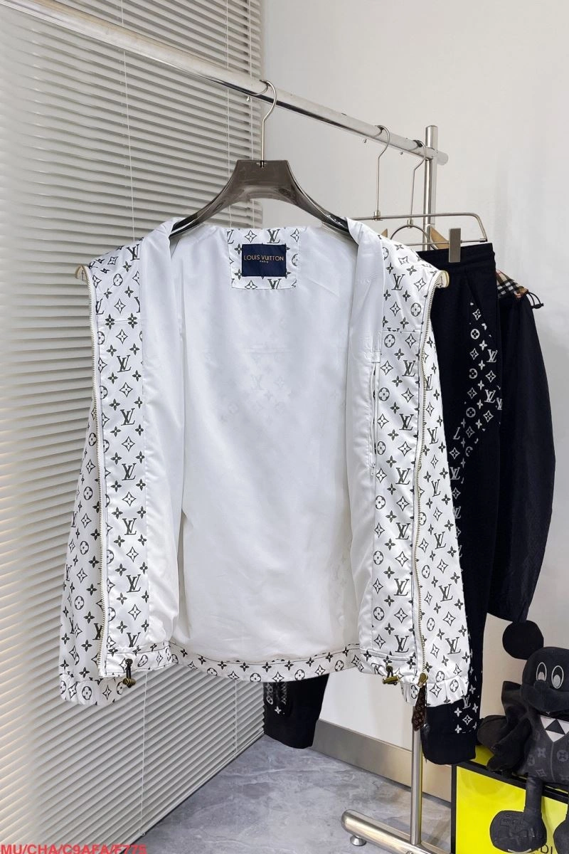 High accuracy Louis Vuitton Outwear