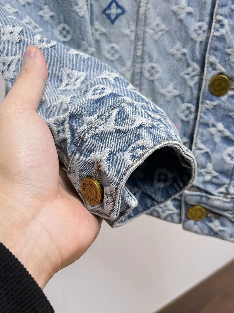 Low-cost Louis Vuitton Outwear