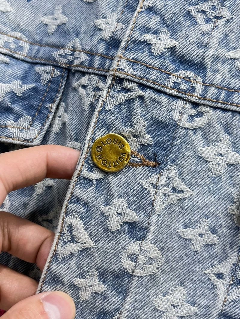 Low-cost Louis Vuitton Outwear