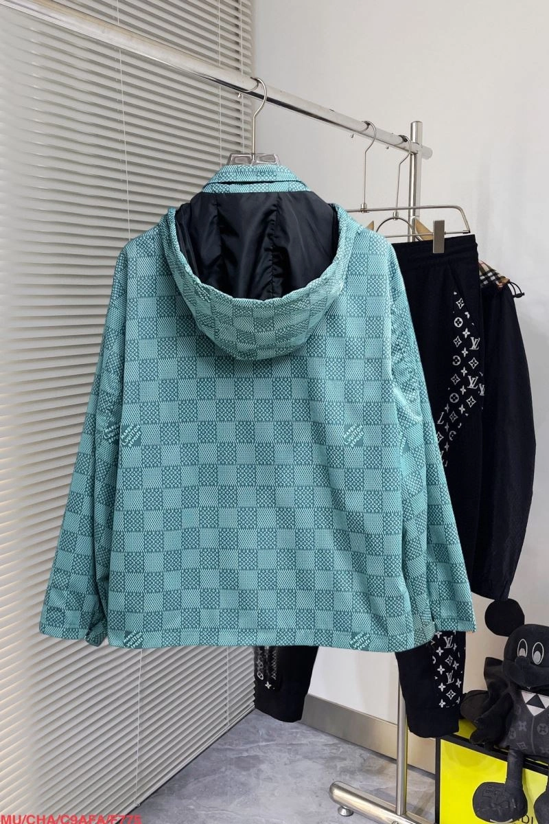 Exact replica Louis Vuitton Outwear