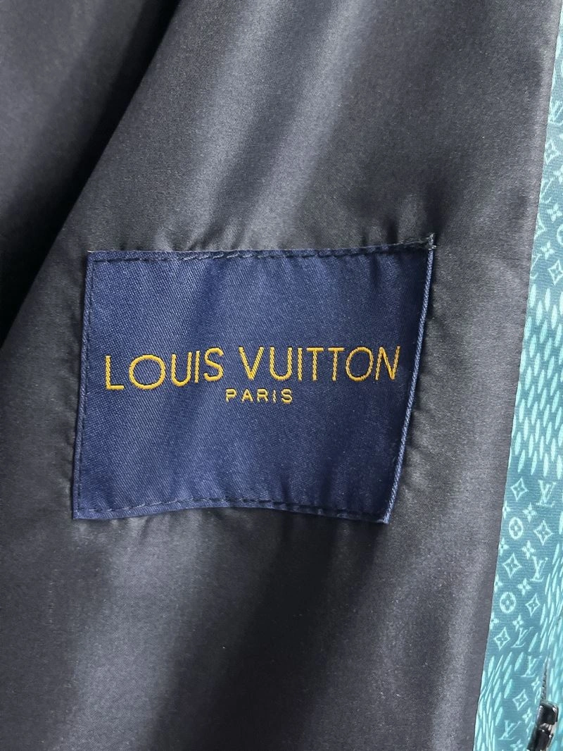 Exact replica Louis Vuitton Outwear