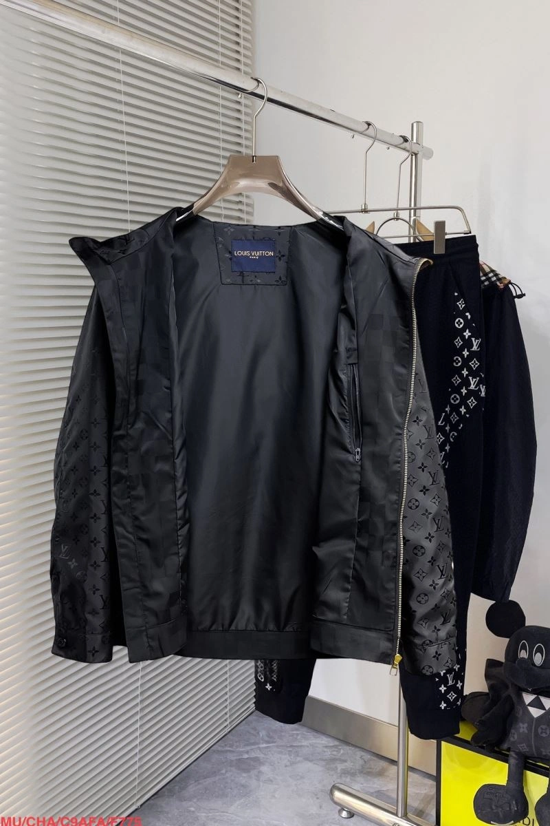 Real Louis Vuitton Outwear