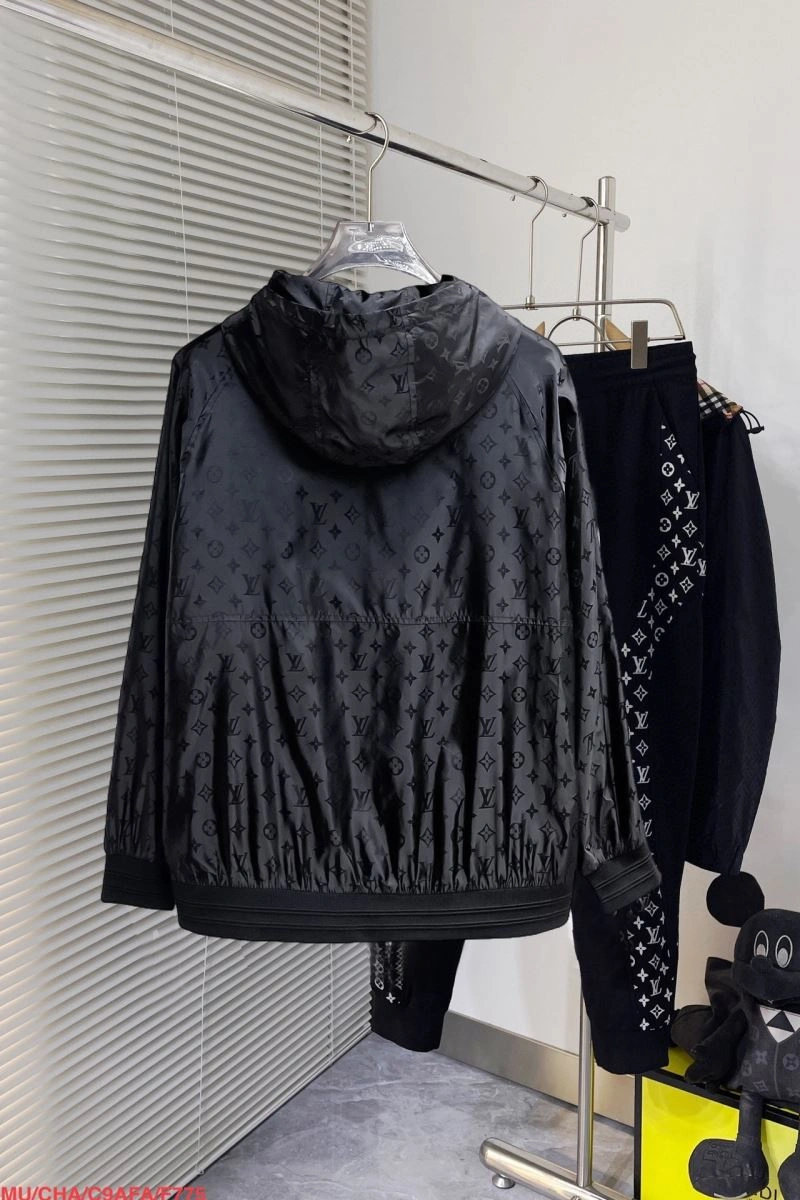 High fidelity Louis Vuitton Outwear