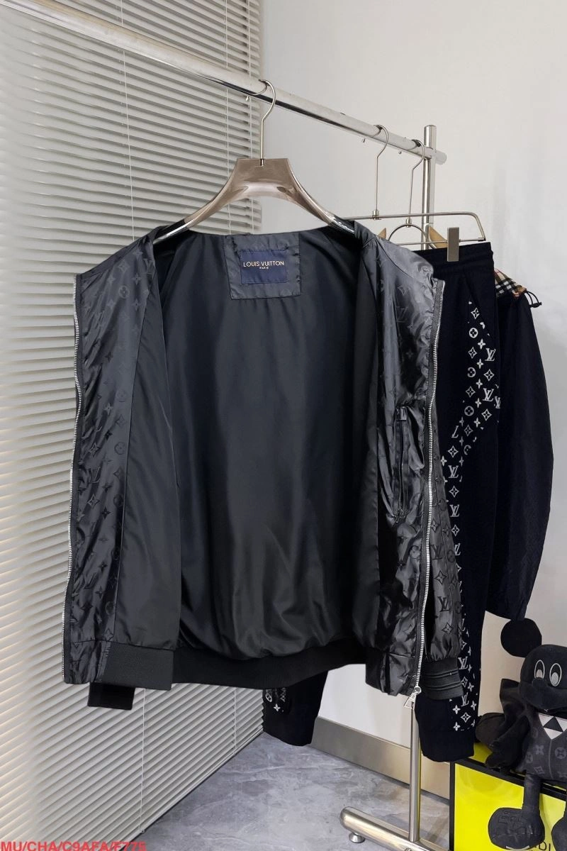 High fidelity Louis Vuitton Outwear