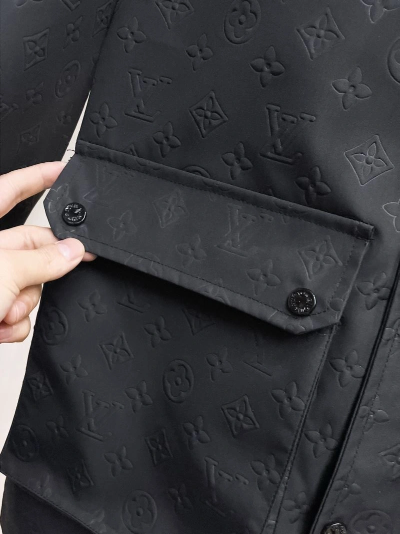 Accurate model Louis Vuitton Outwear
