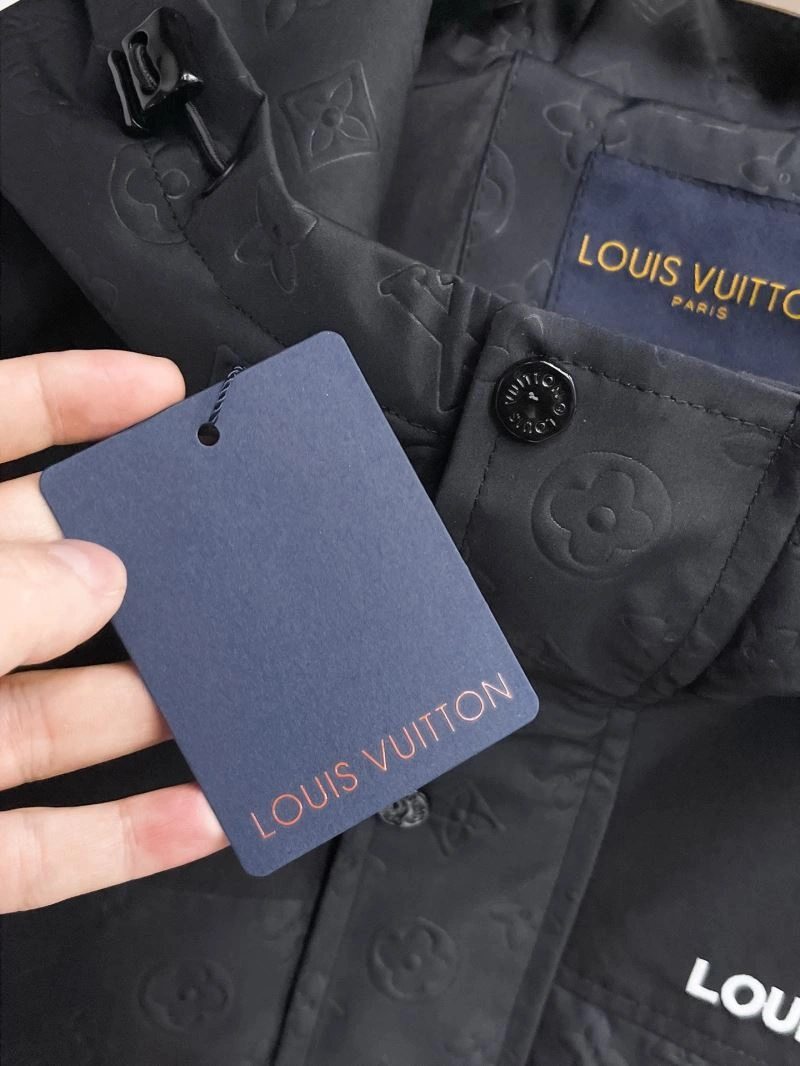 Accurate model Louis Vuitton Outwear