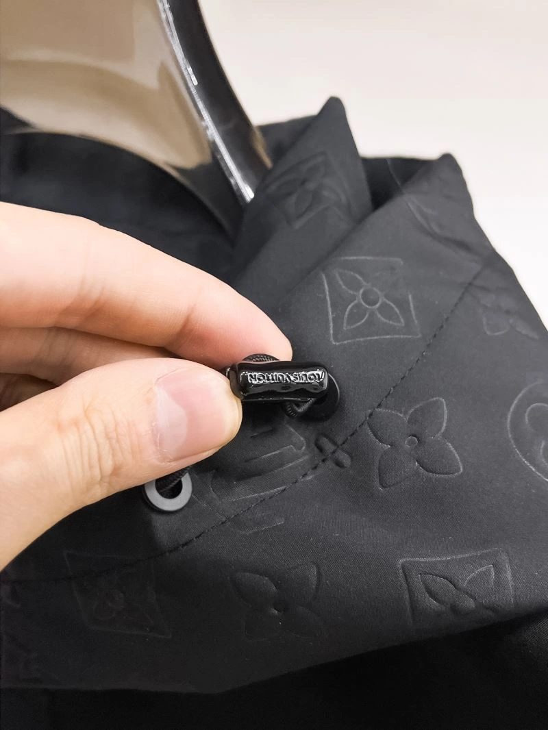 Accurate model Louis Vuitton Outwear