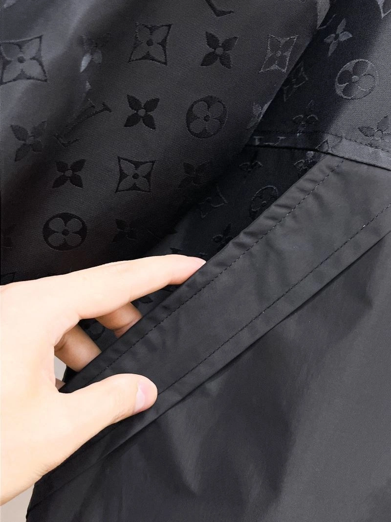 Accurate model Louis Vuitton Outwear