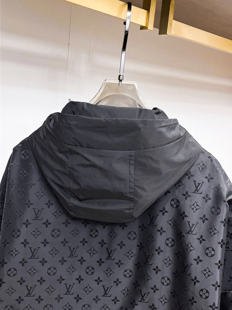 Accurate model Louis Vuitton Outwear