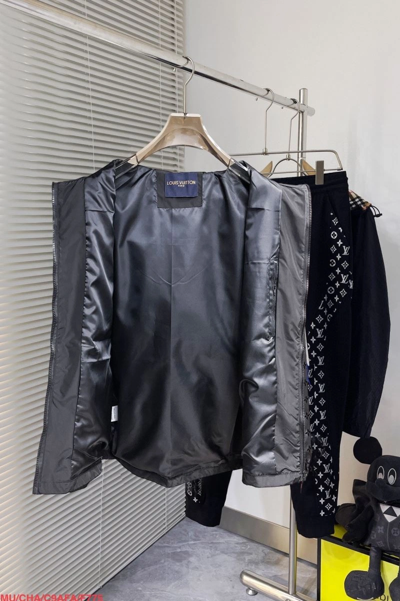 Accurate model Louis Vuitton Outwear