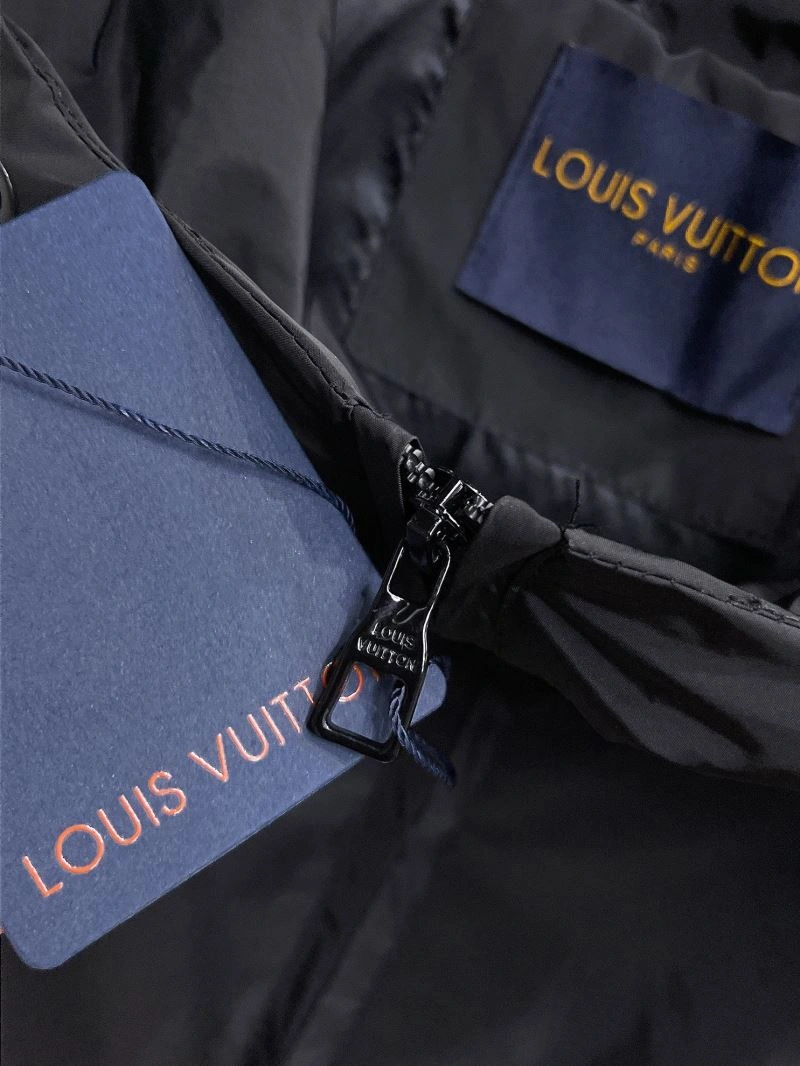Accurate model Louis Vuitton Outwear