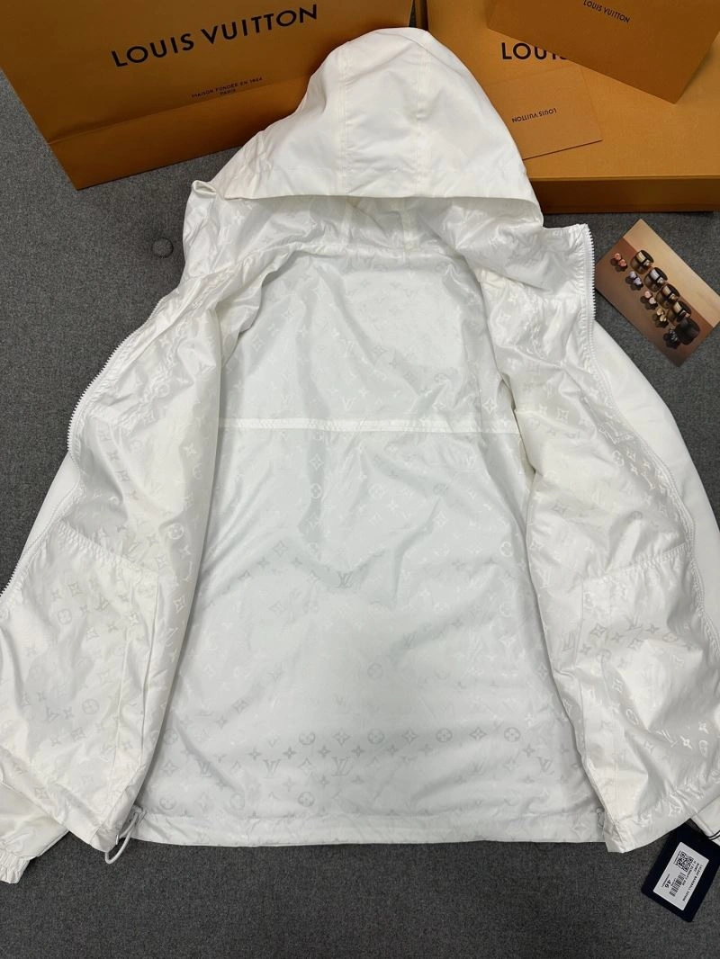 Bargain Louis Vuitton Outwear