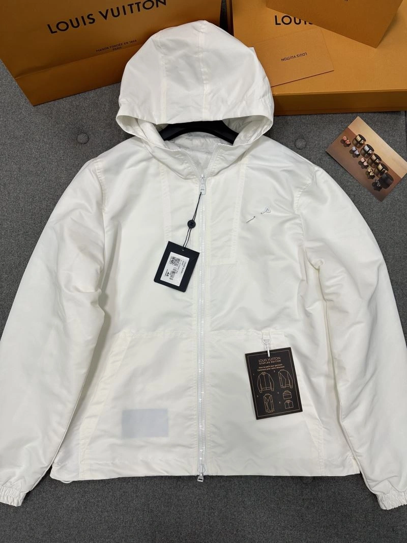 Bargain Louis Vuitton Outwear
