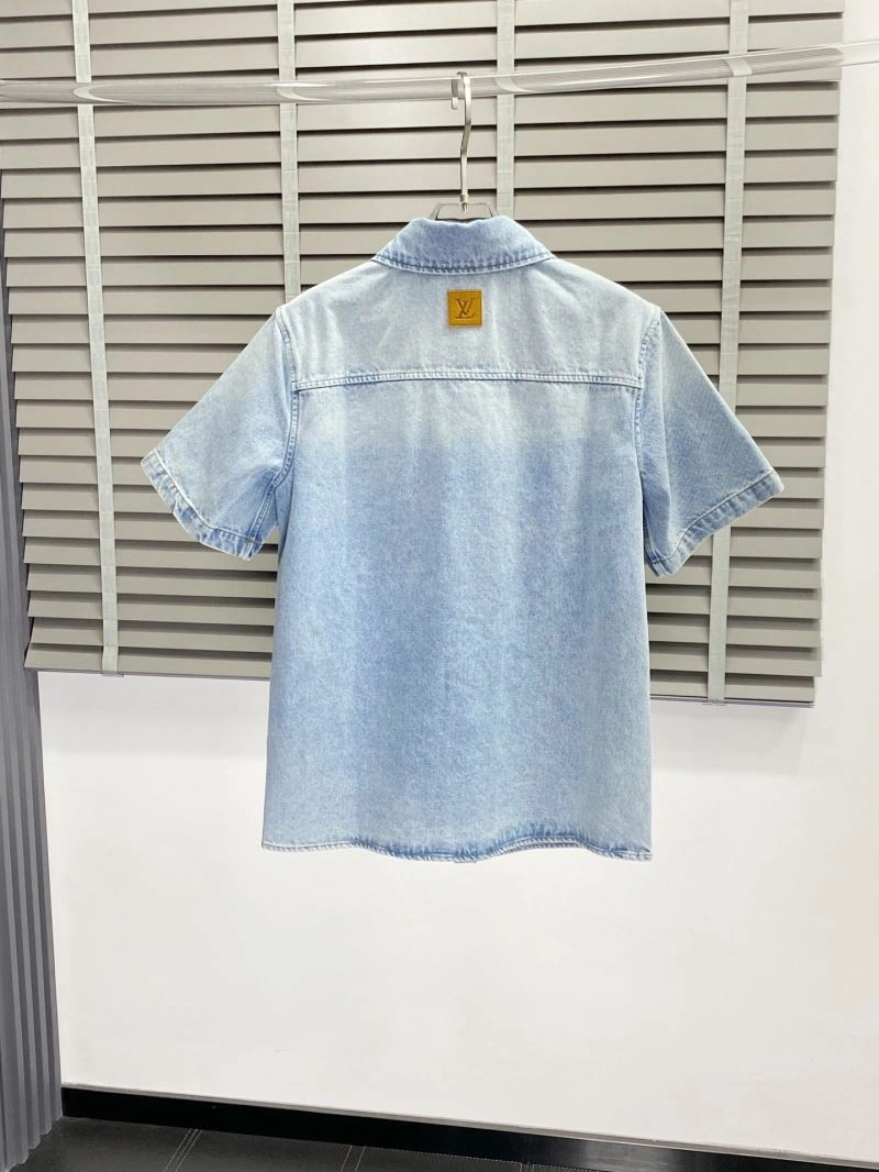 Accurate model Louis Vuitton Outwear