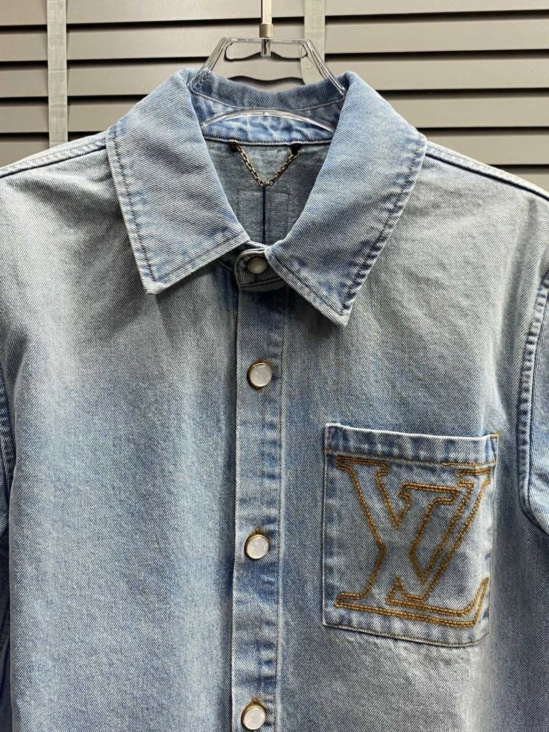 Accurate model Louis Vuitton Outwear