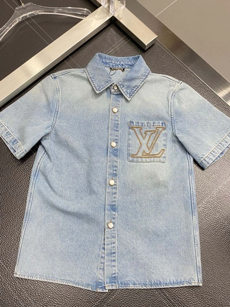 Accurate model Louis Vuitton Outwear