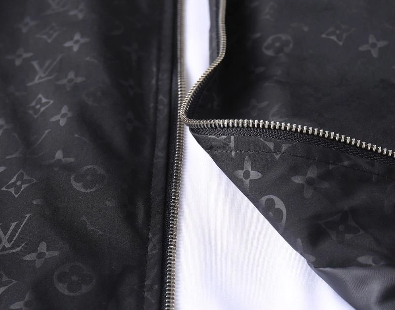 Top match Louis Vuitton Outwear