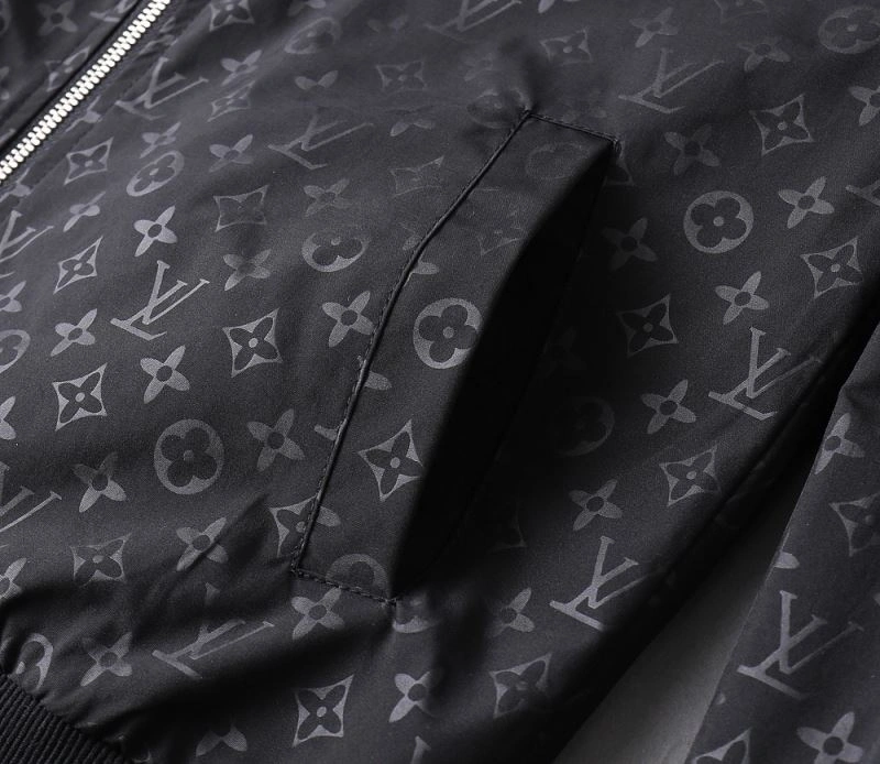 Top match Louis Vuitton Outwear
