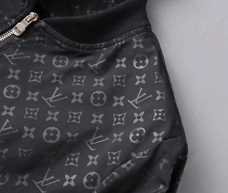 Top match Louis Vuitton Outwear