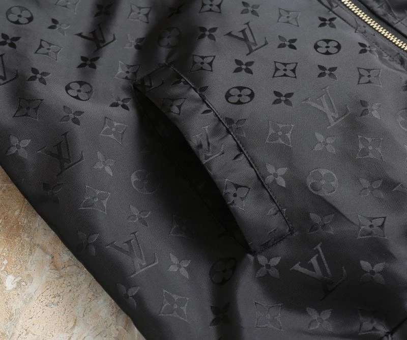 High accuracy Louis Vuitton Outwear