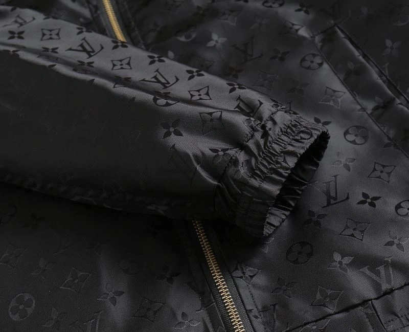 High accuracy Louis Vuitton Outwear