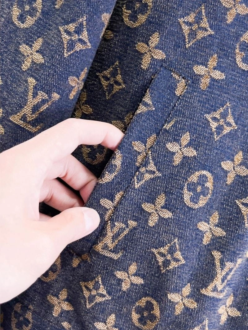 Bargain Louis Vuitton Outwear