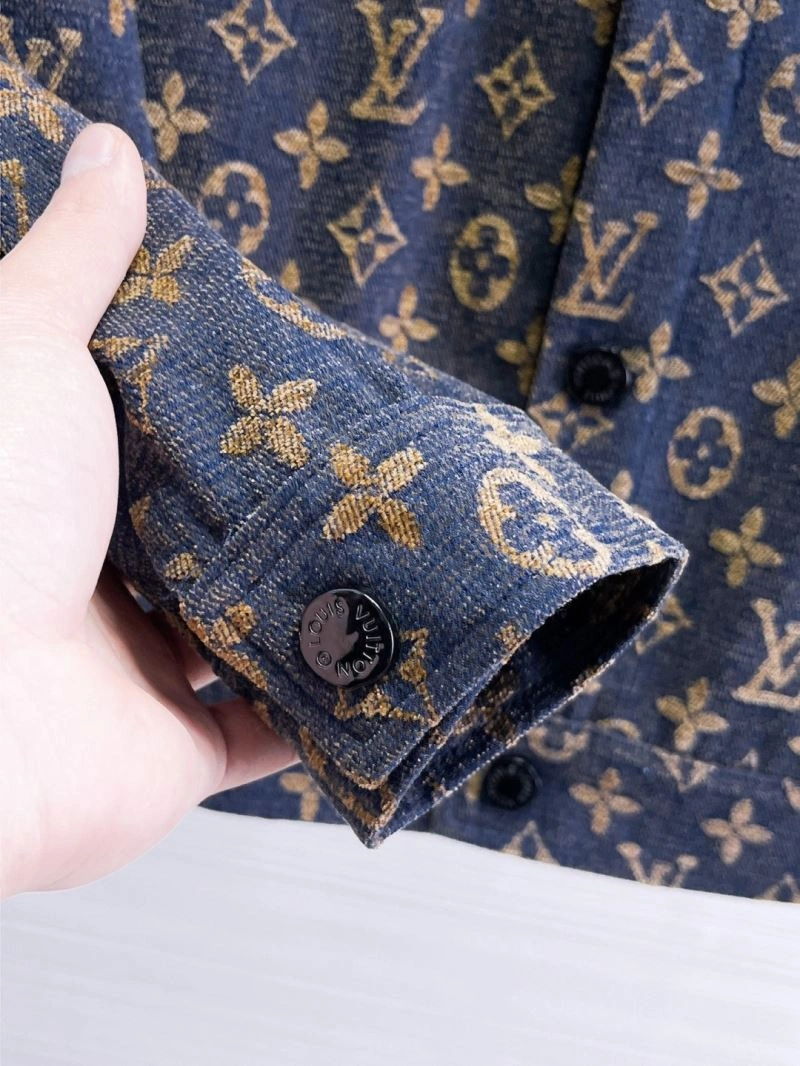 Bargain Louis Vuitton Outwear