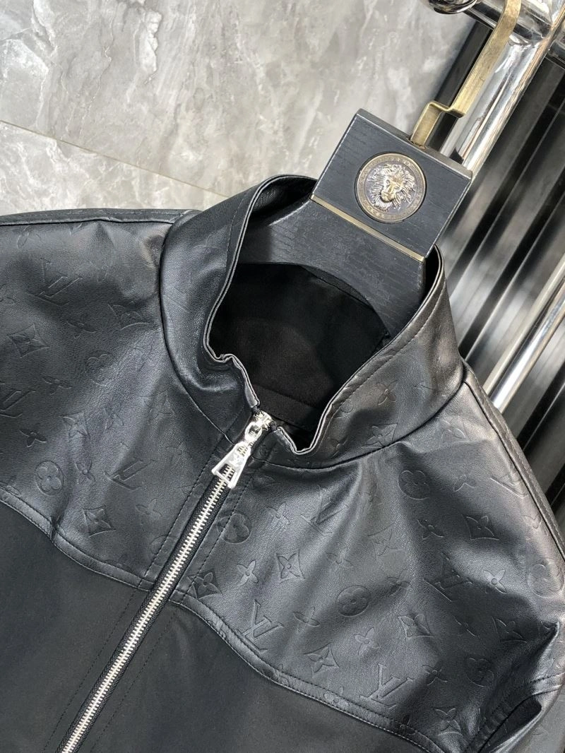 Accurate model Louis Vuitton Outwear