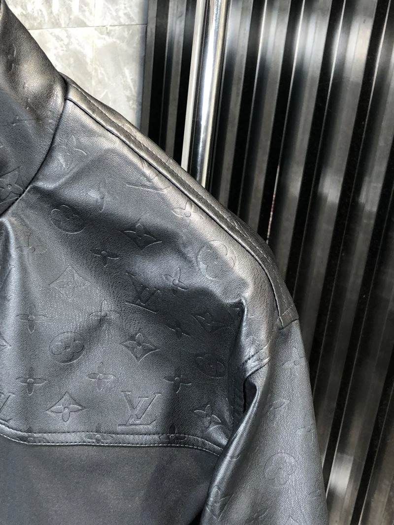 Accurate model Louis Vuitton Outwear