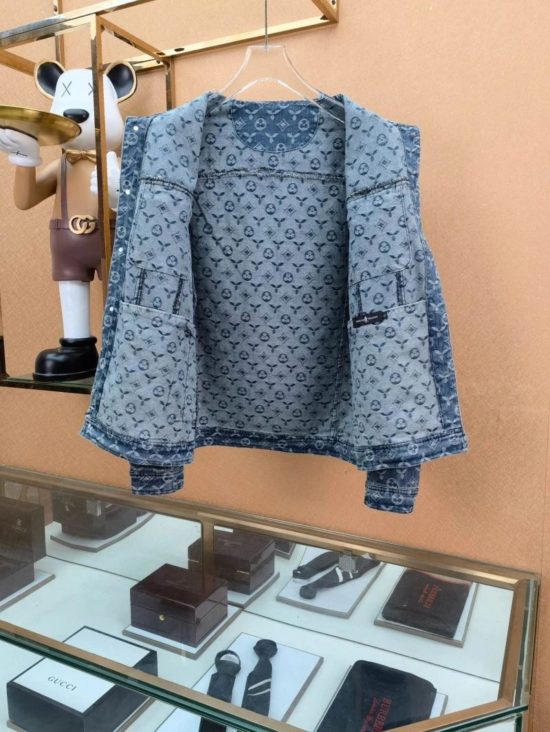 Exact replica Louis Vuitton Outwear