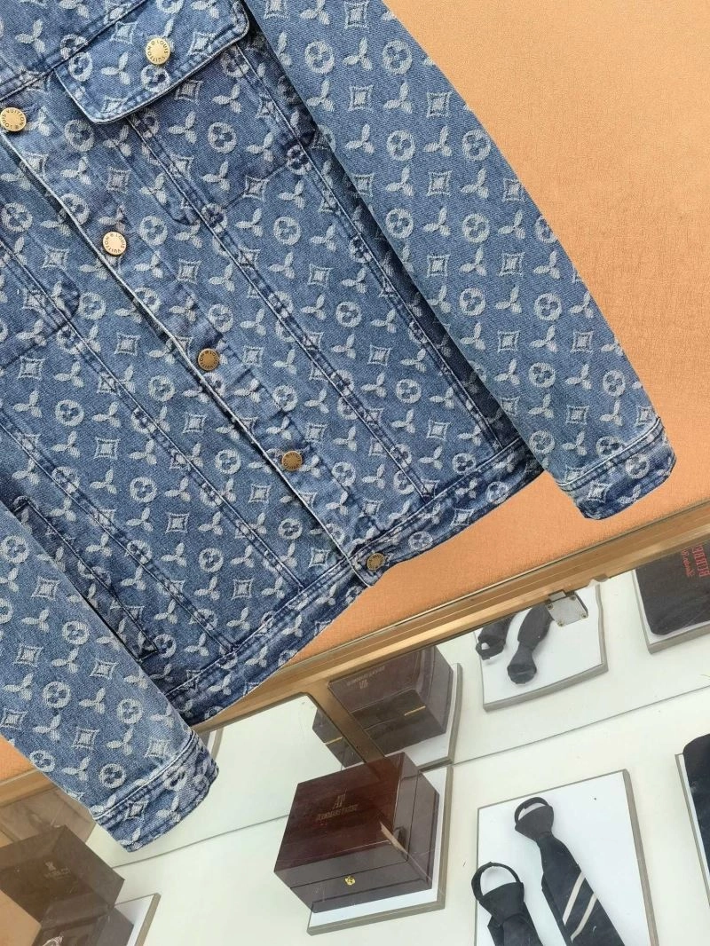Exact replica Louis Vuitton Outwear