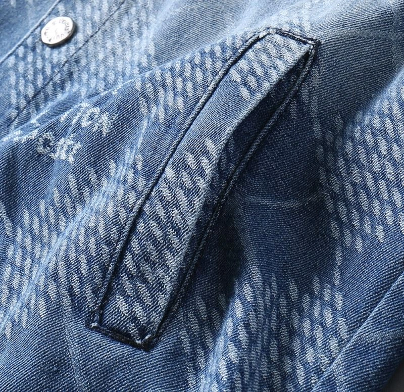 Accurate model Louis Vuitton Outwear