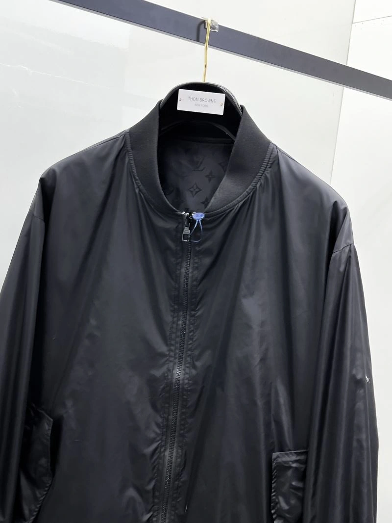 Top mirror Louis Vuitton Outwear