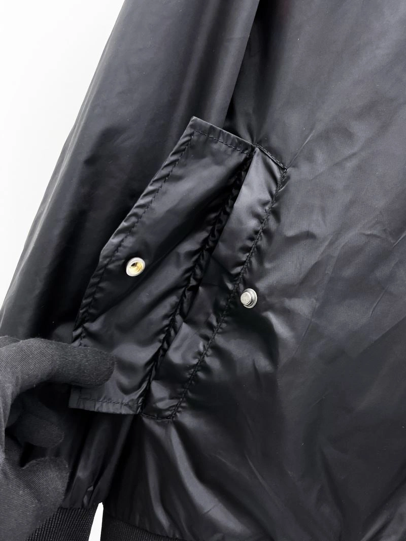 Top mirror Louis Vuitton Outwear