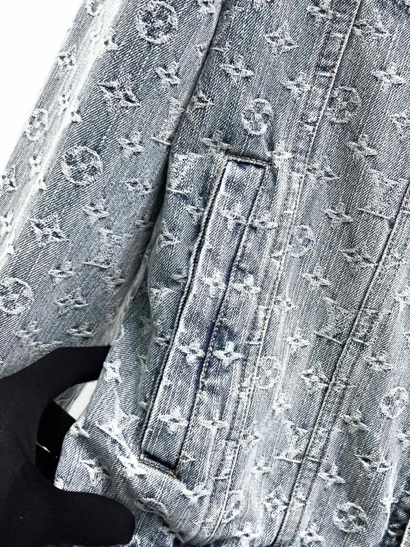 Top match Louis Vuitton Outwear