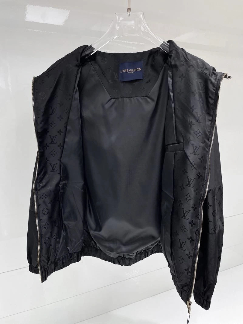 Accurate model Louis Vuitton Outwear
