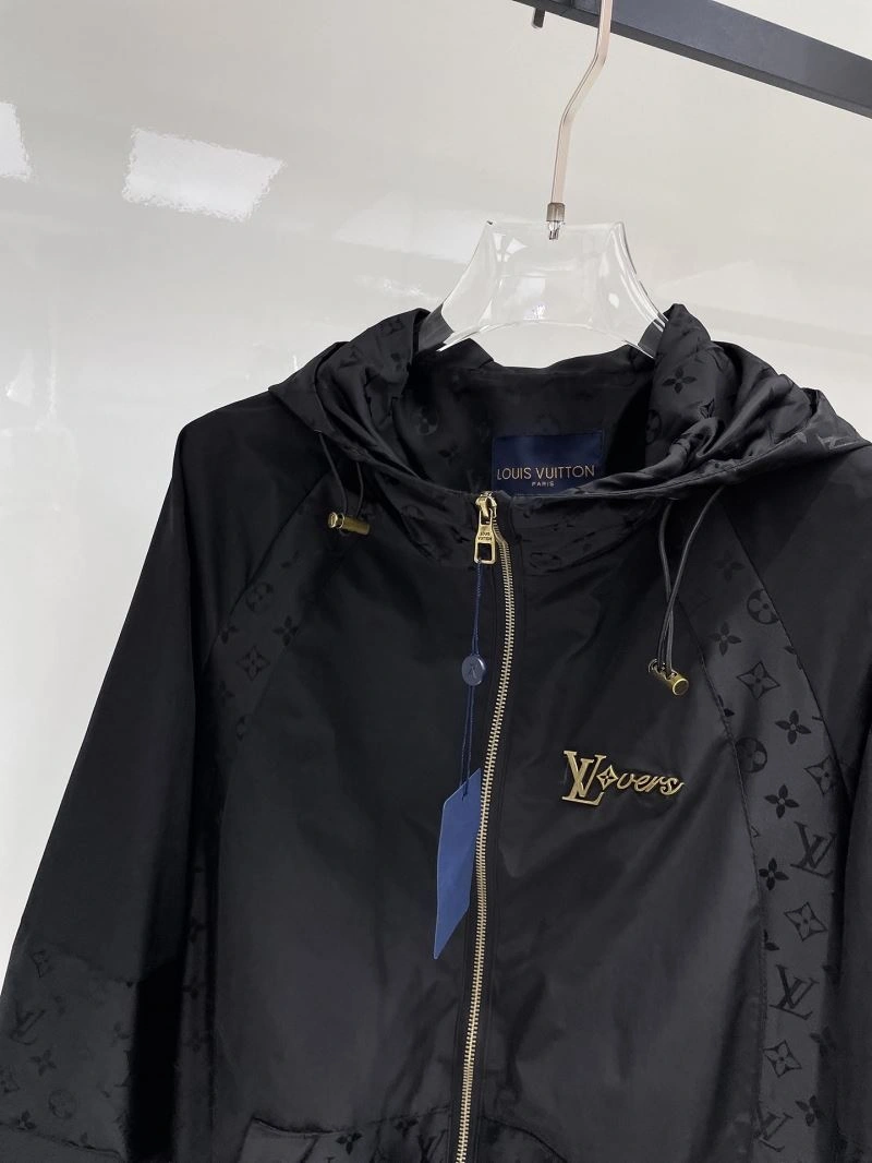 Accurate model Louis Vuitton Outwear