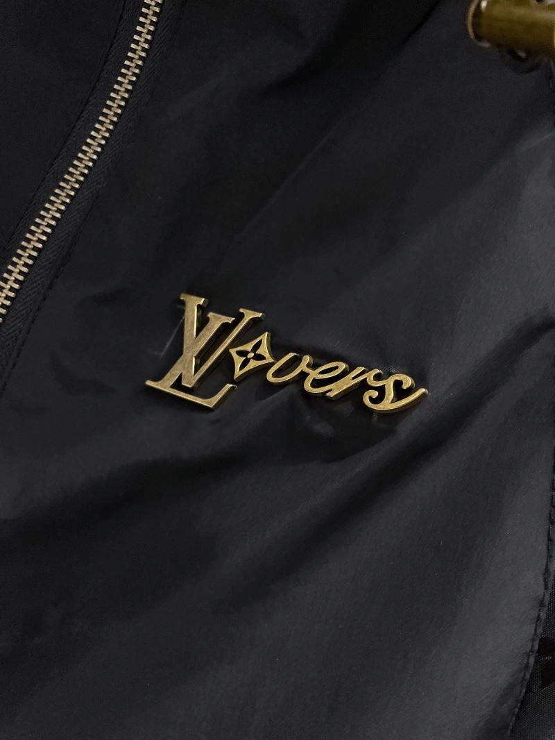 Accurate model Louis Vuitton Outwear