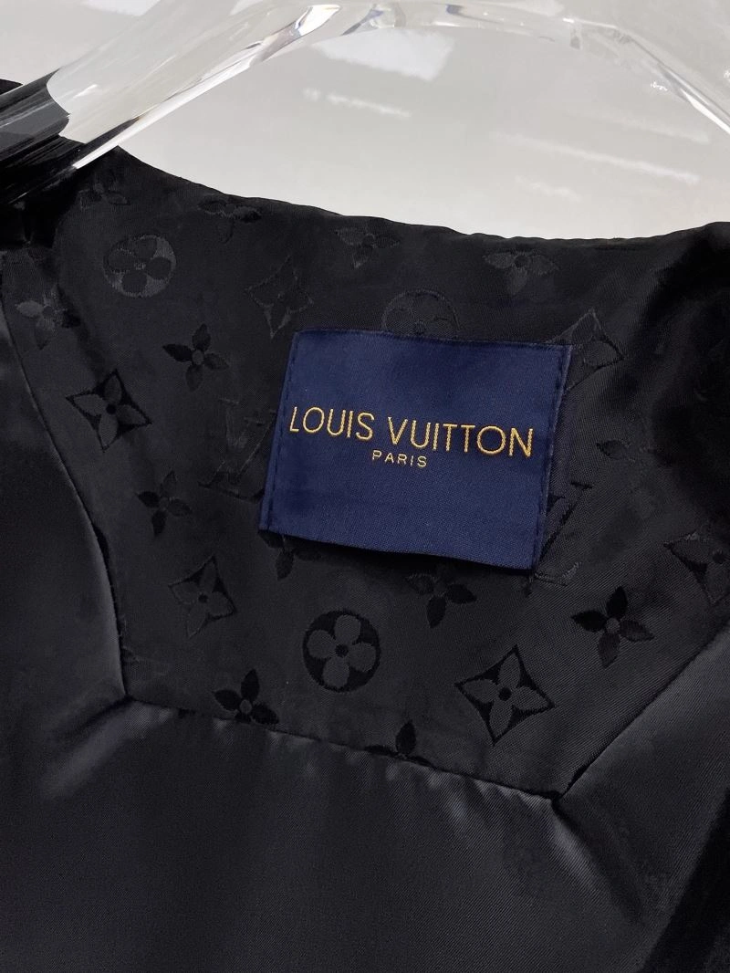Accurate model Louis Vuitton Outwear